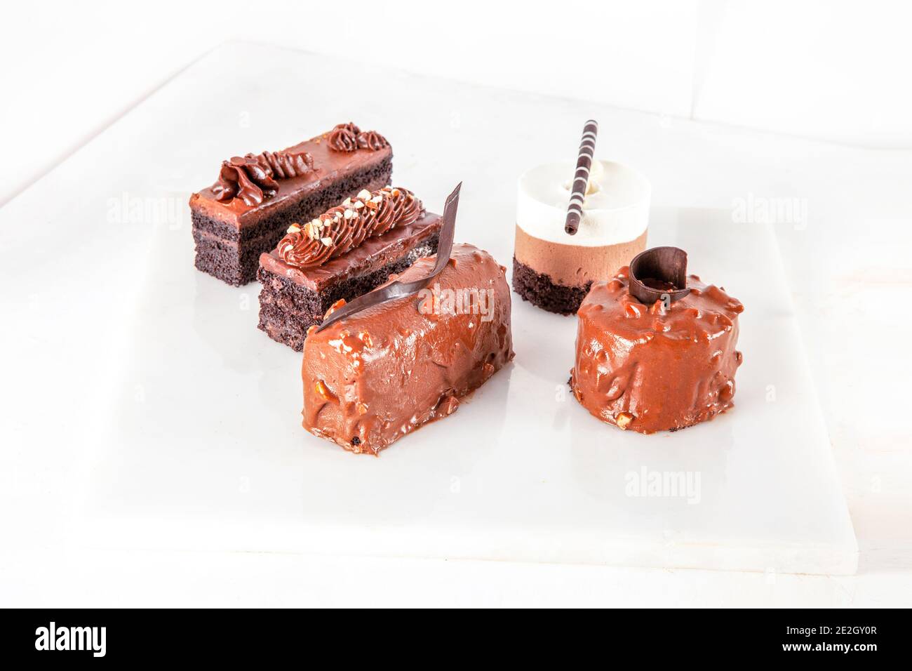 Cold chocolate pudding mousse cake pastries Stock Photo - Alamy