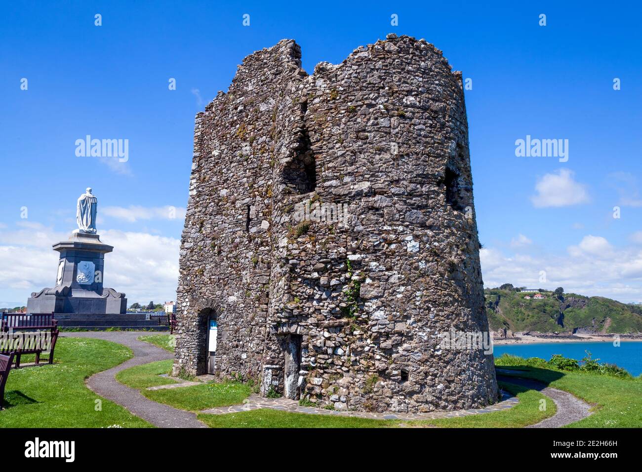 Tenby castle hi-res stock photography and images - Alamy
