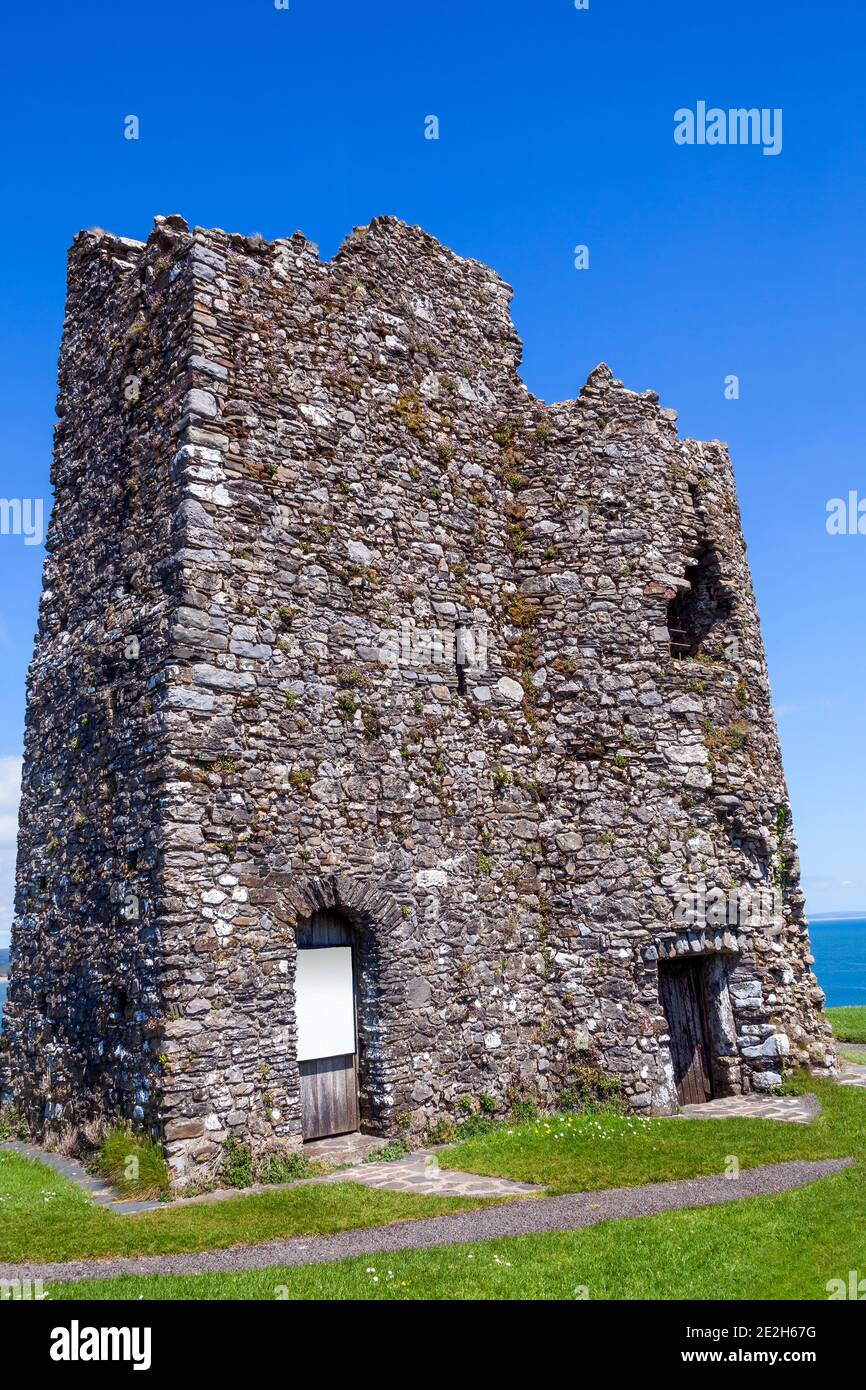 Tenby castle hi-res stock photography and images - Alamy