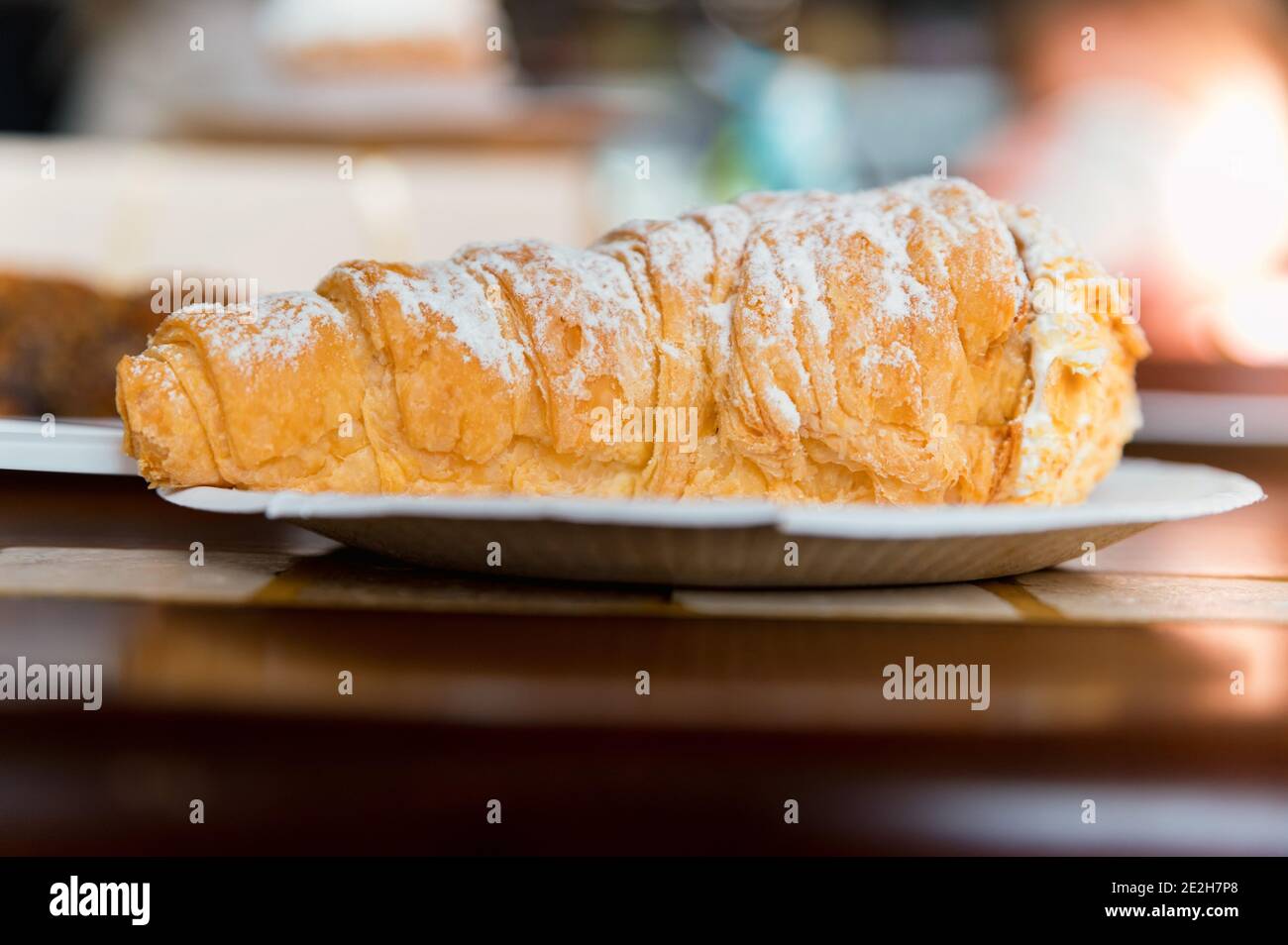 Pastry tube hi-res stock photography and images - Alamy
