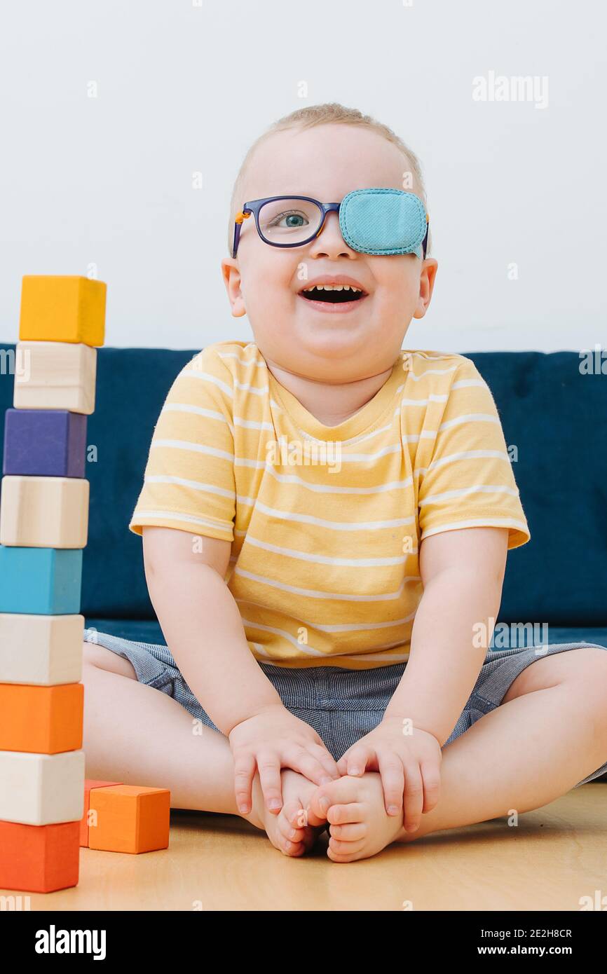 Lazy eye hi-res stock photography and images - Alamy