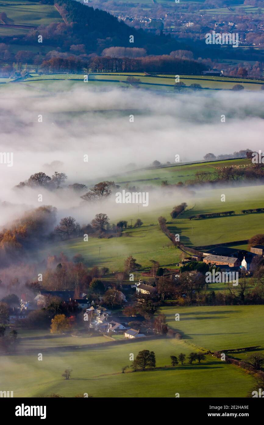 Hanging mist hi-res stock photography and images - Alamy