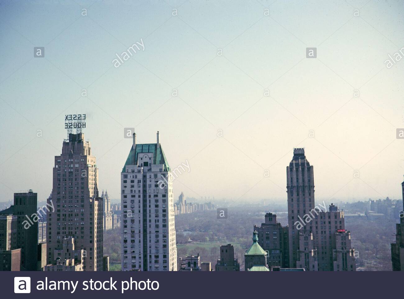 New York Skyline 1960s High Resolution Stock Photography and Images - Alamy