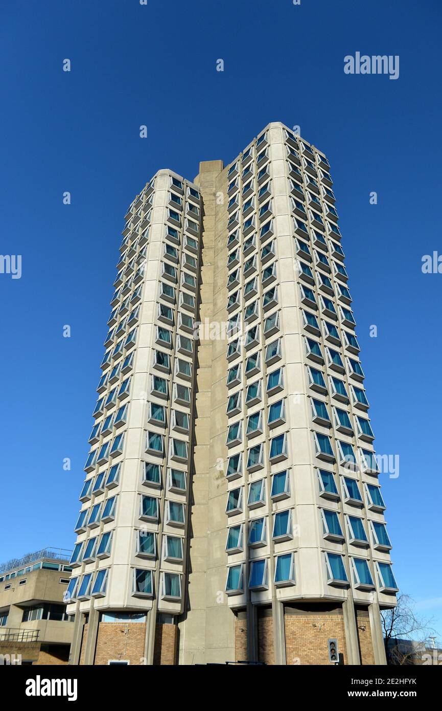 Leicester Universitys Attenborough Building Stock Photo - Alamy