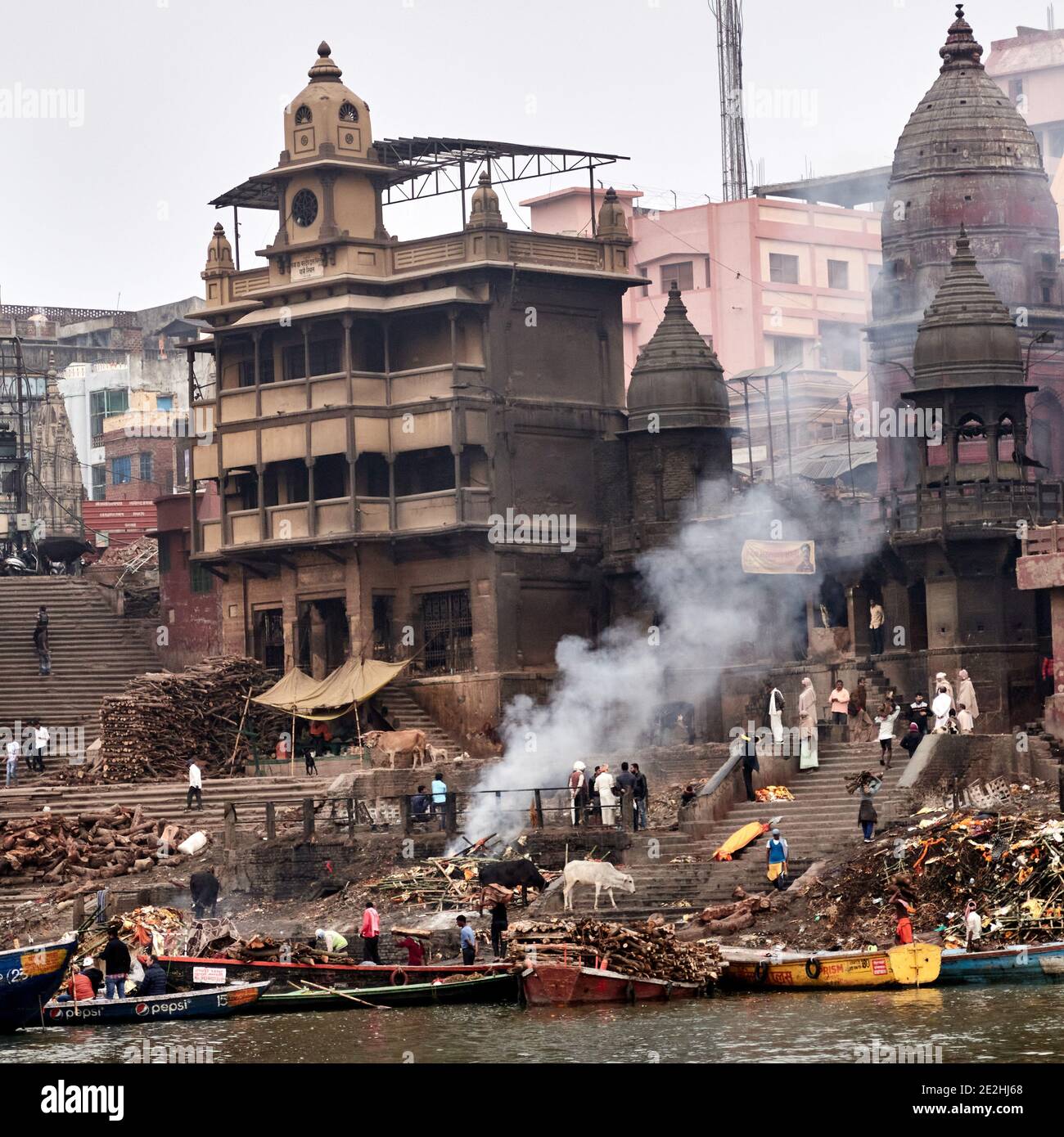 Varanasi, Uttar Pradesh, India.A dead body is lying on a stretcher on ...