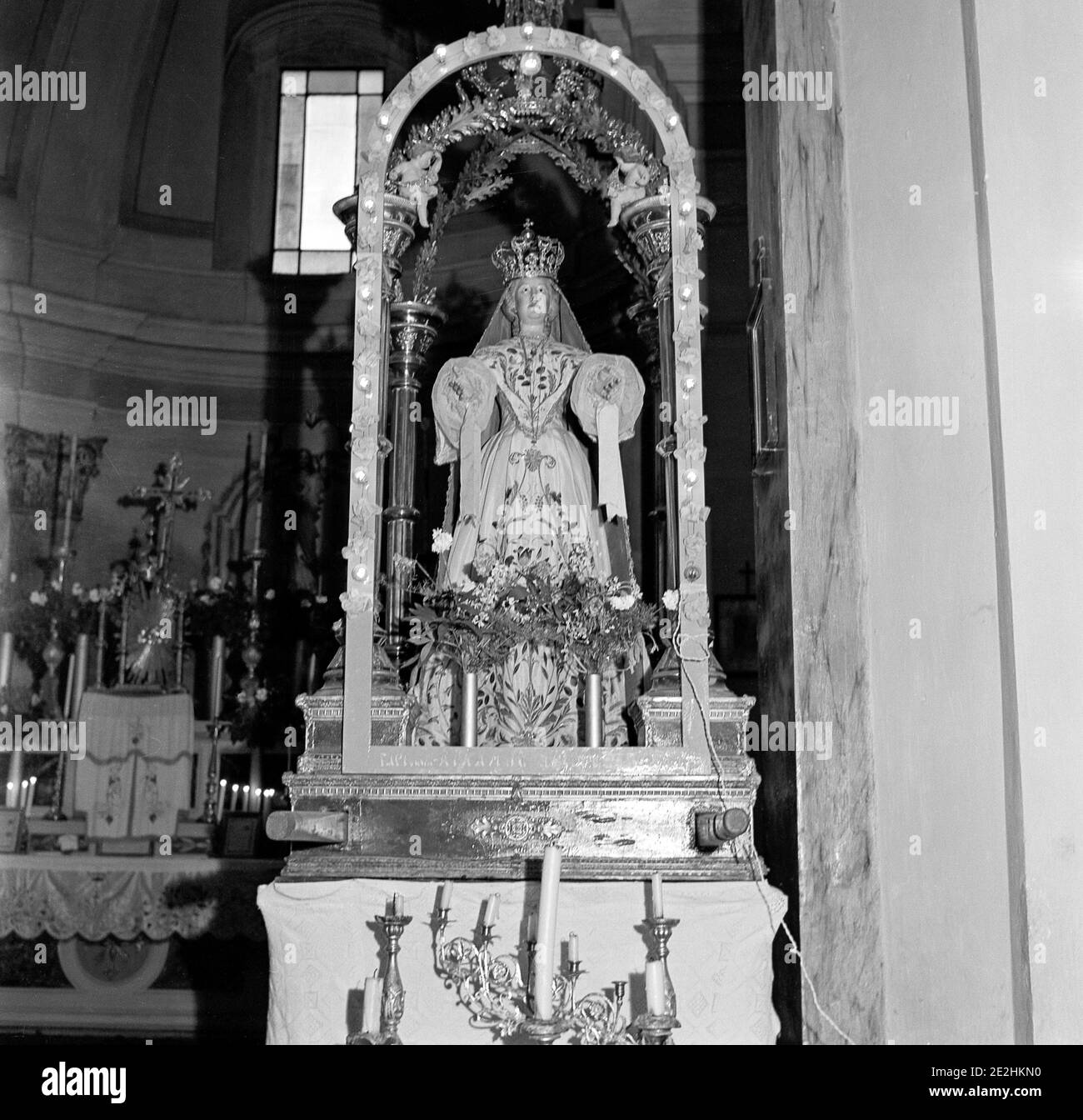 1950s church hi-res stock photography and images - Alamy
