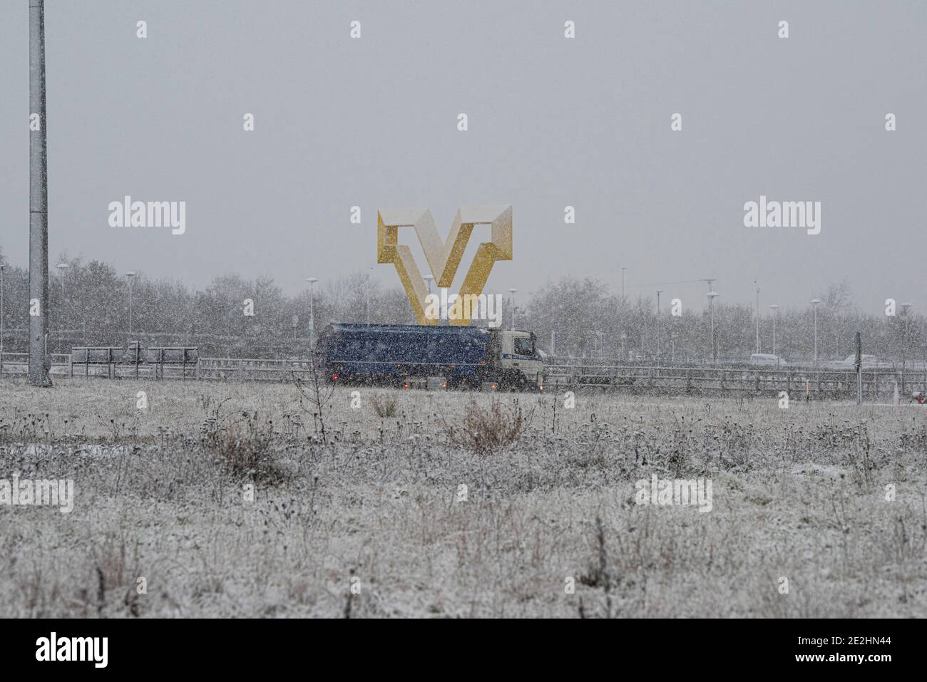 UK Weather: Doncaster, South Yorkshire - 14 January 2021 - Snow causes ...