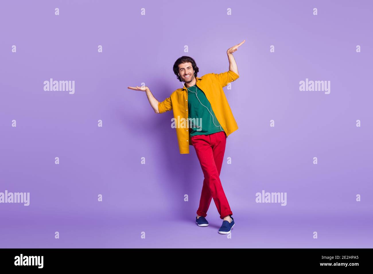 Photo portrait full body view of man doing egyptian dance isolated on ...