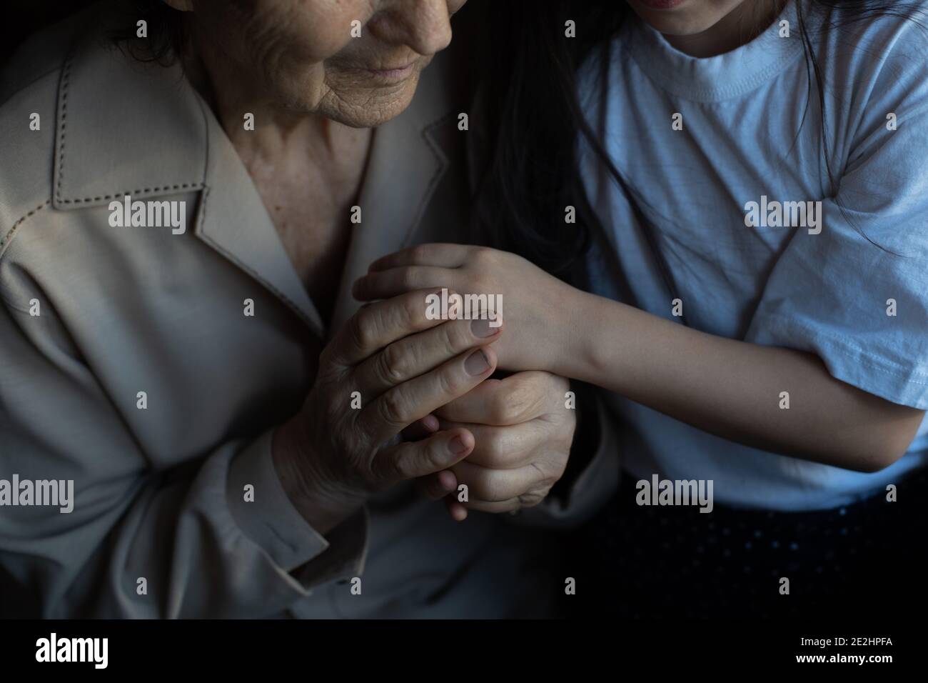 Aging process - very old senior woman hands wrinkled skin Stock Photo ...