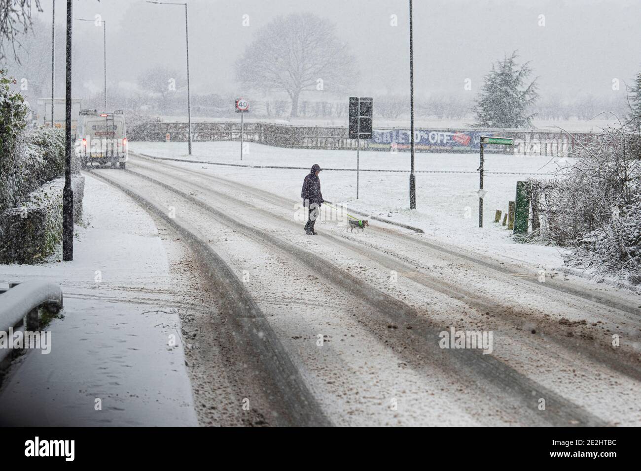 UK Weather: Doncaster, South Yorkshire - 14 January 2021 - Snow causes ...