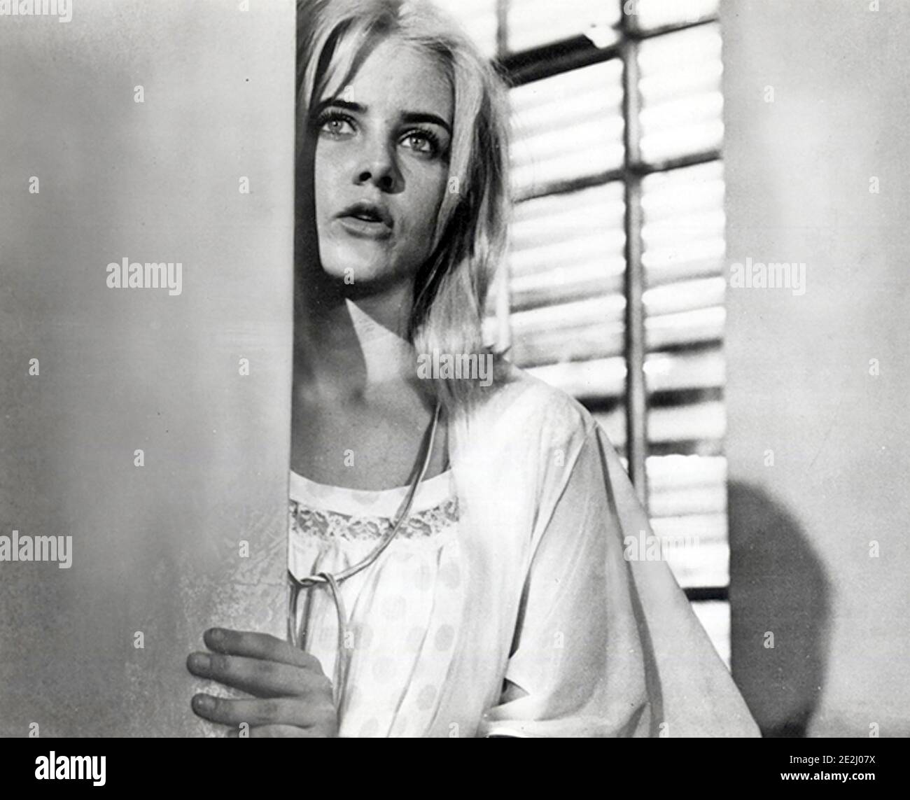 Sue lyon hi-res stock photography and images - Alamy