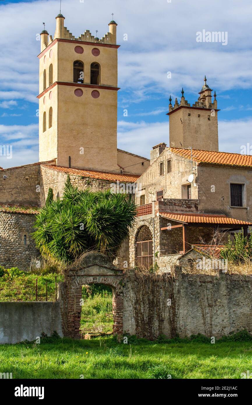 Genis des fontaines hi-res stock photography and images - Alamy