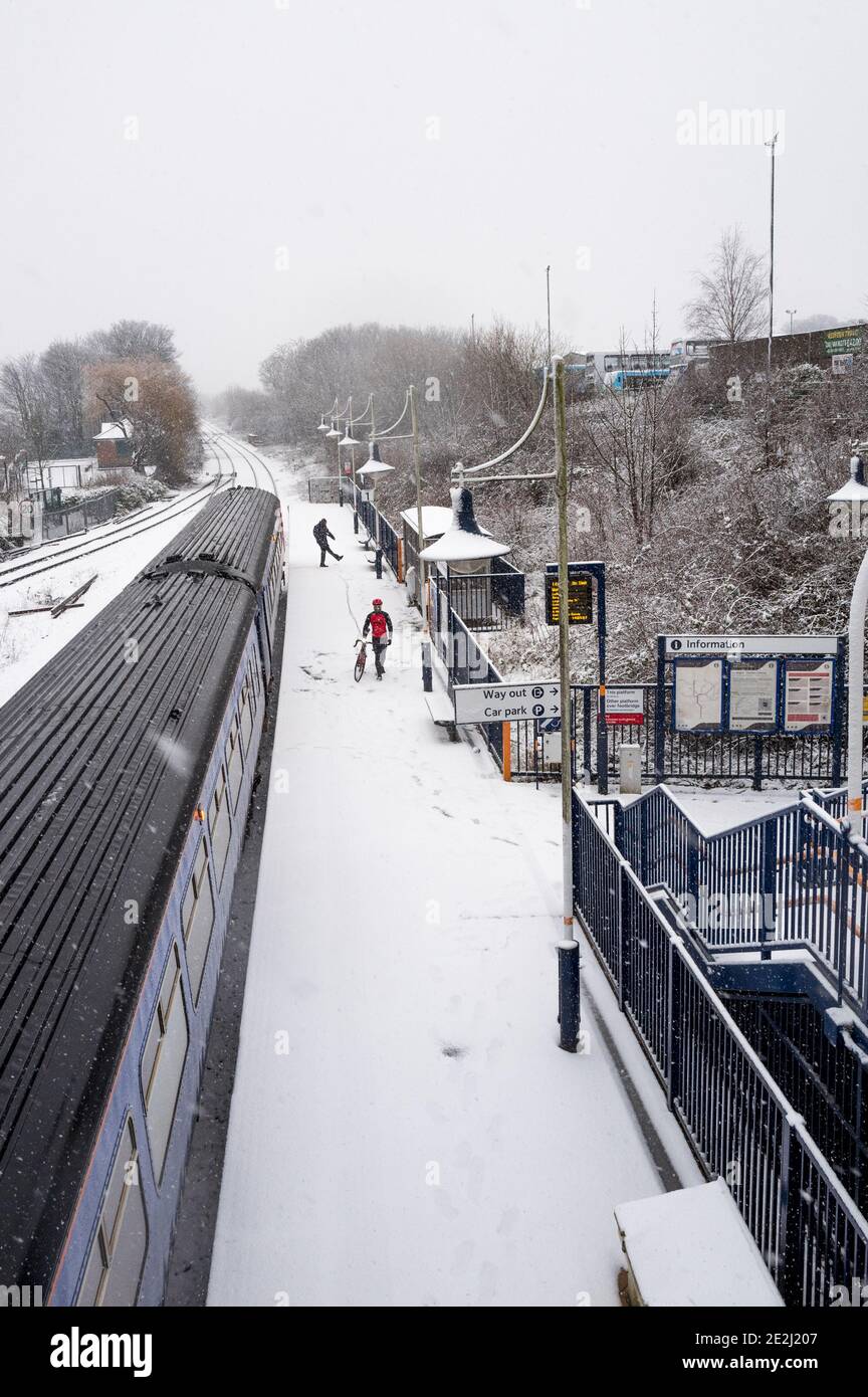 Mansfield Woodhouse, England, UK. 14th Jan, 2021. U.K. Weather. Heavy ...