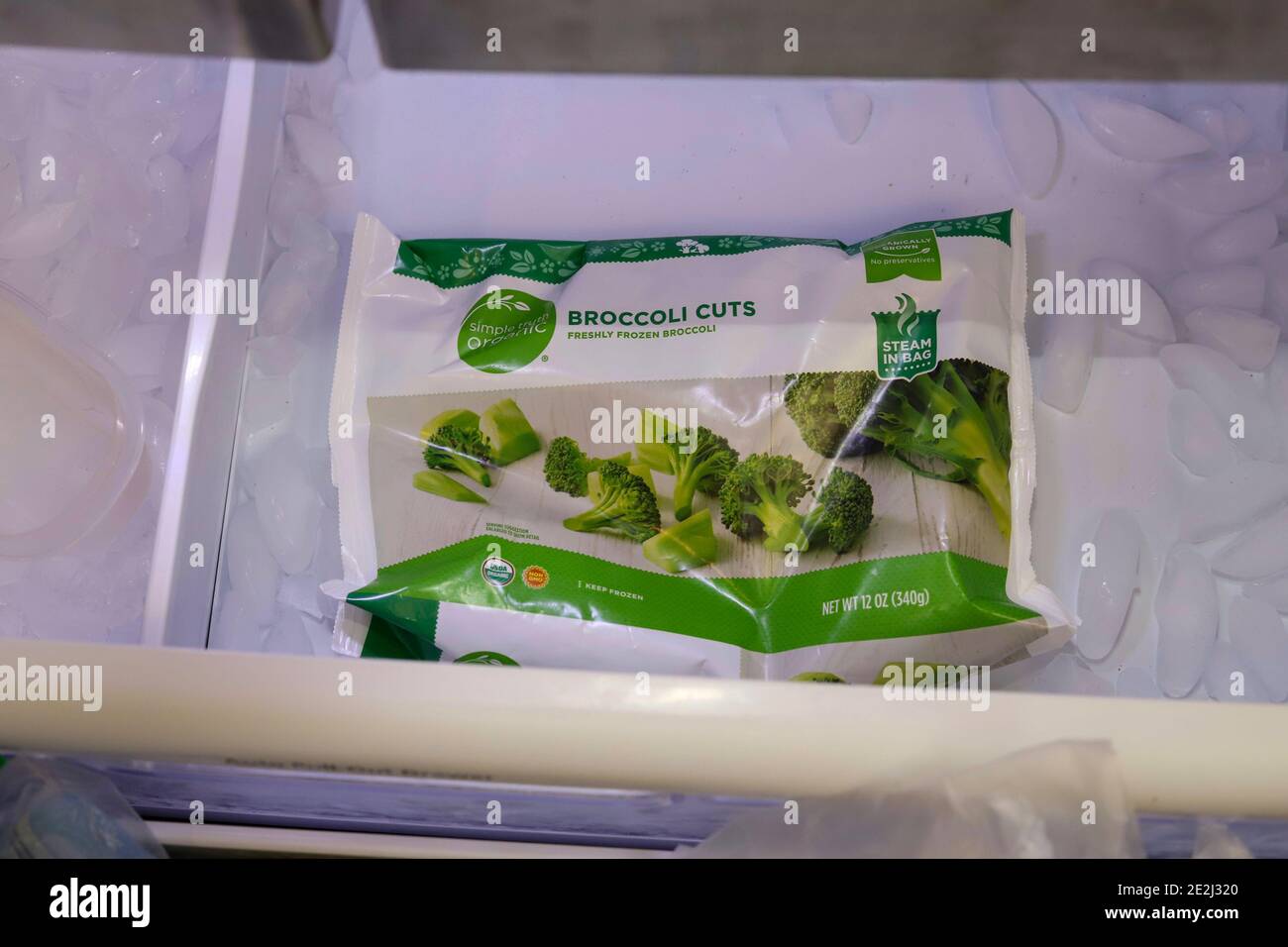 Simple truth brand hi-res stock photography and images - Alamy