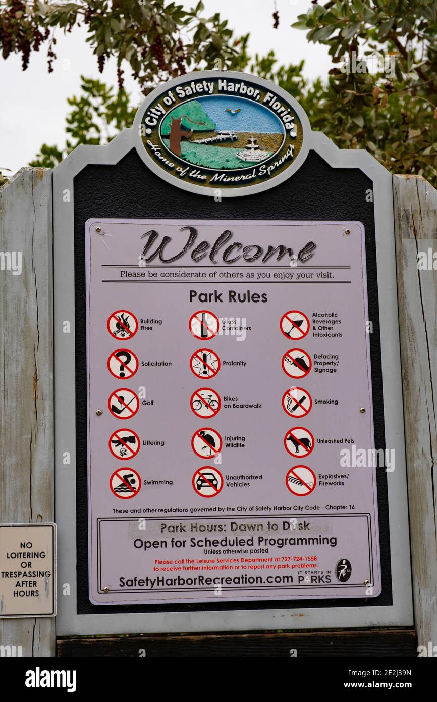 Park rules hi-res stock photography and images - Alamy