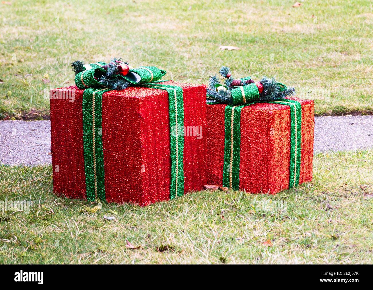 Large wrapped gift hi-res stock photography and images - Alamy