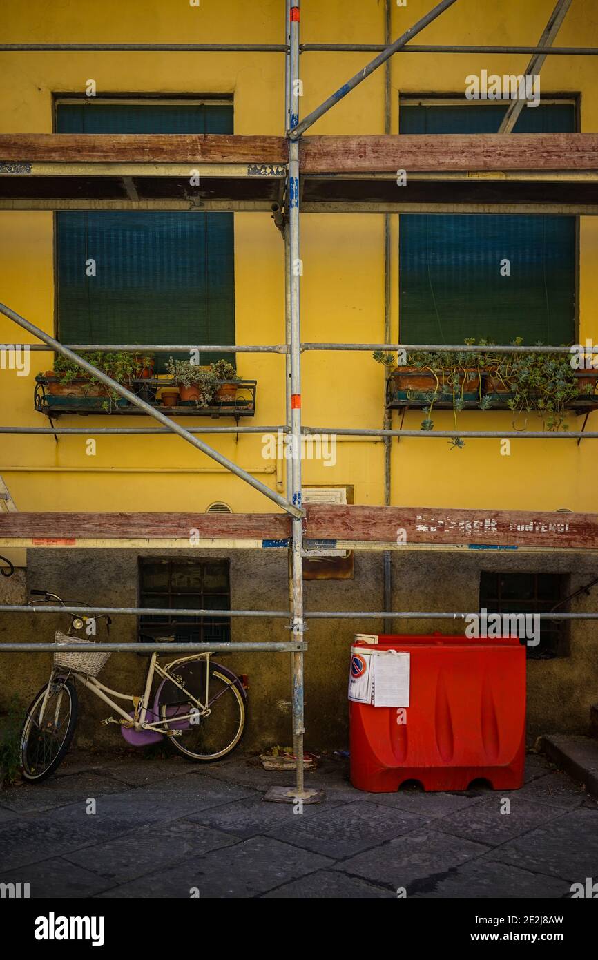 Scaffolding in front of a facade of an old building Stock Photo - Alamy