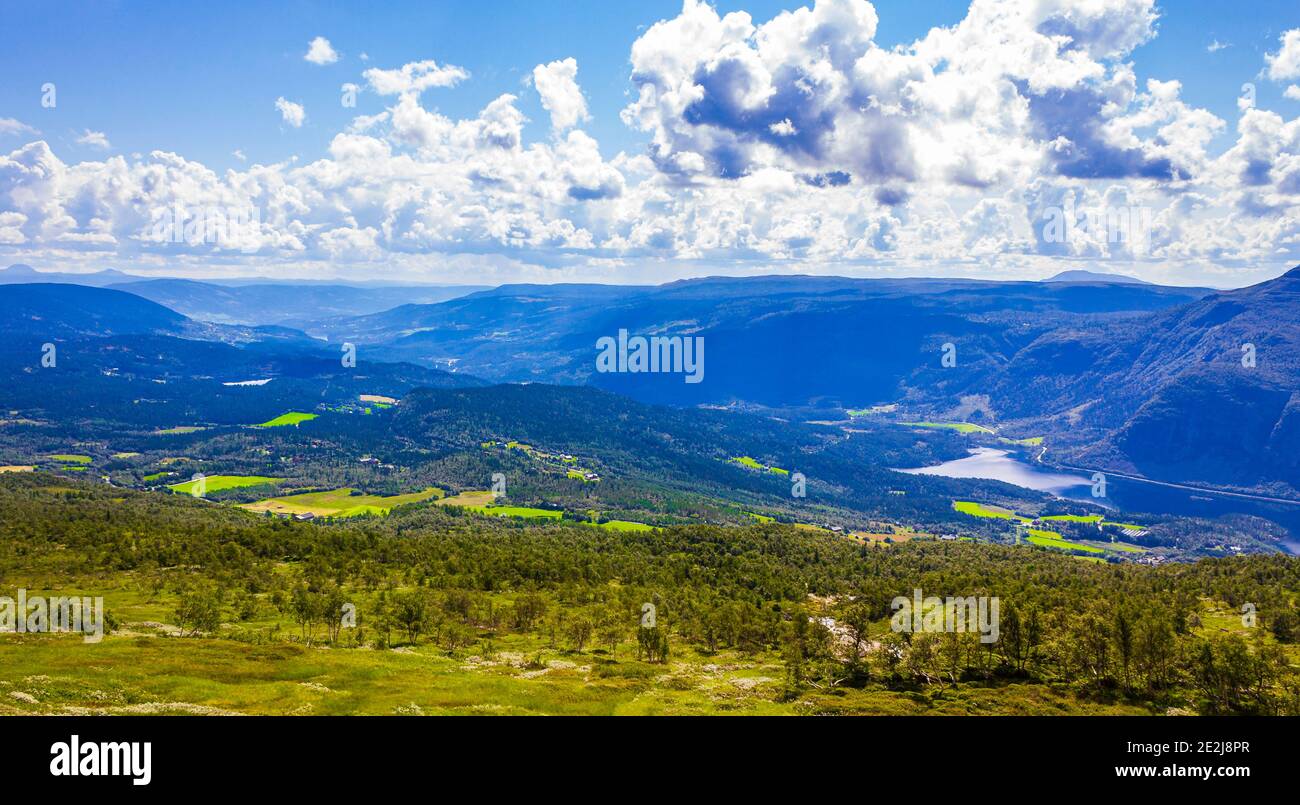 Mountain landscape panorama and lake Vangsmjøse in Vang i Valdres ...