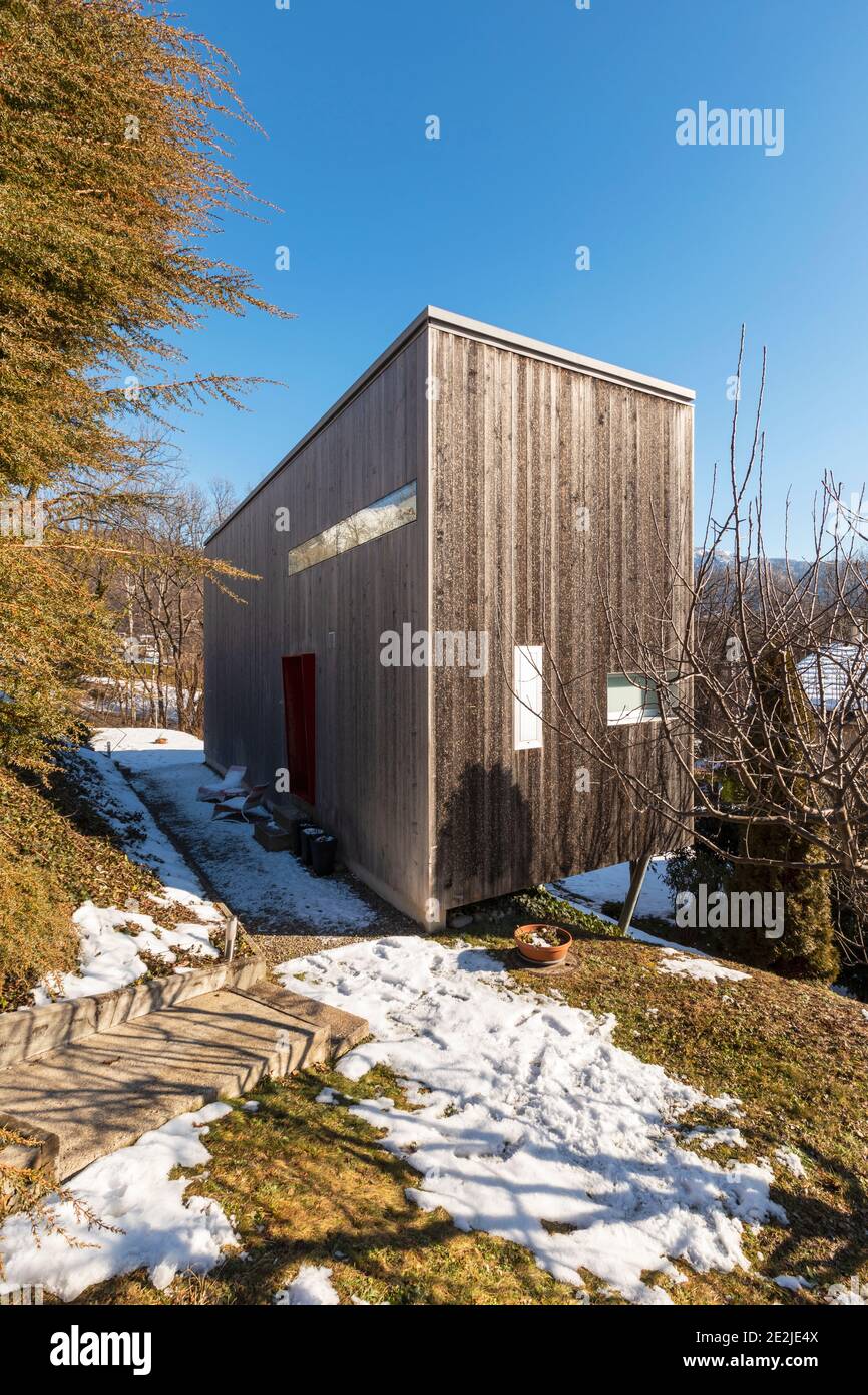 House with tree at left house with tree at left hi-res stock ...