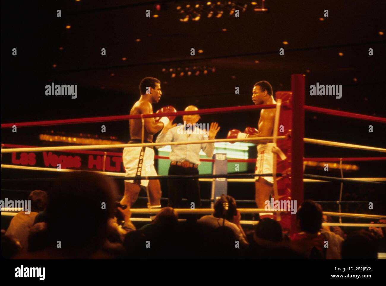 Larry holmes hi-res stock photography and images - Alamy