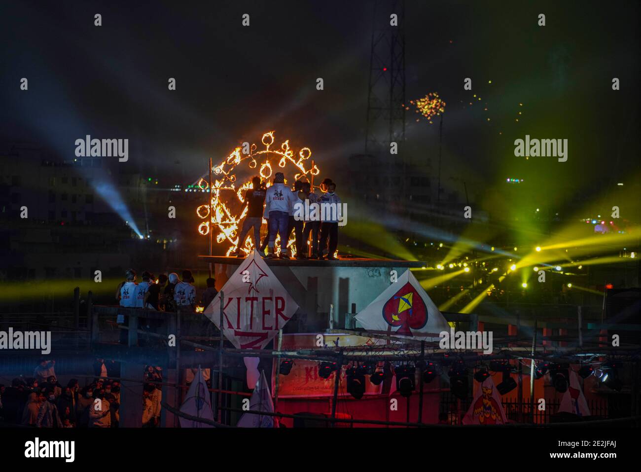 Set up party hi-res stock photography and images - Alamy