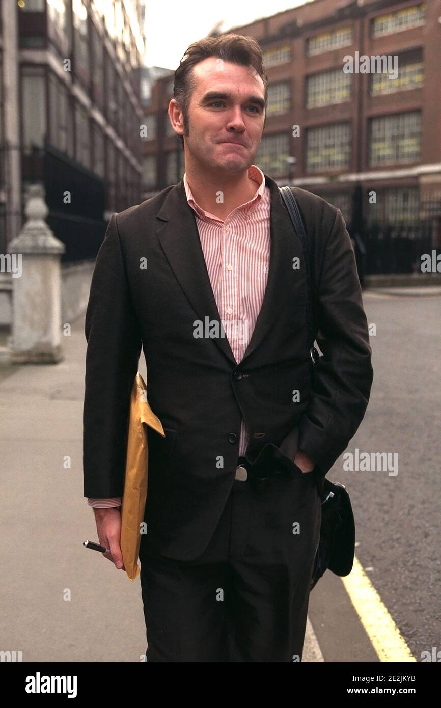 Former members of the smiths hi-res stock photography and images - Alamy