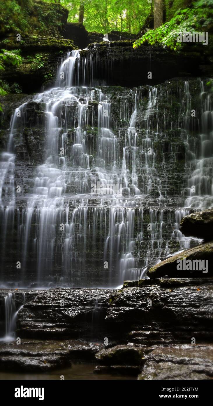 Machine falls hi-res stock photography and images - Alamy