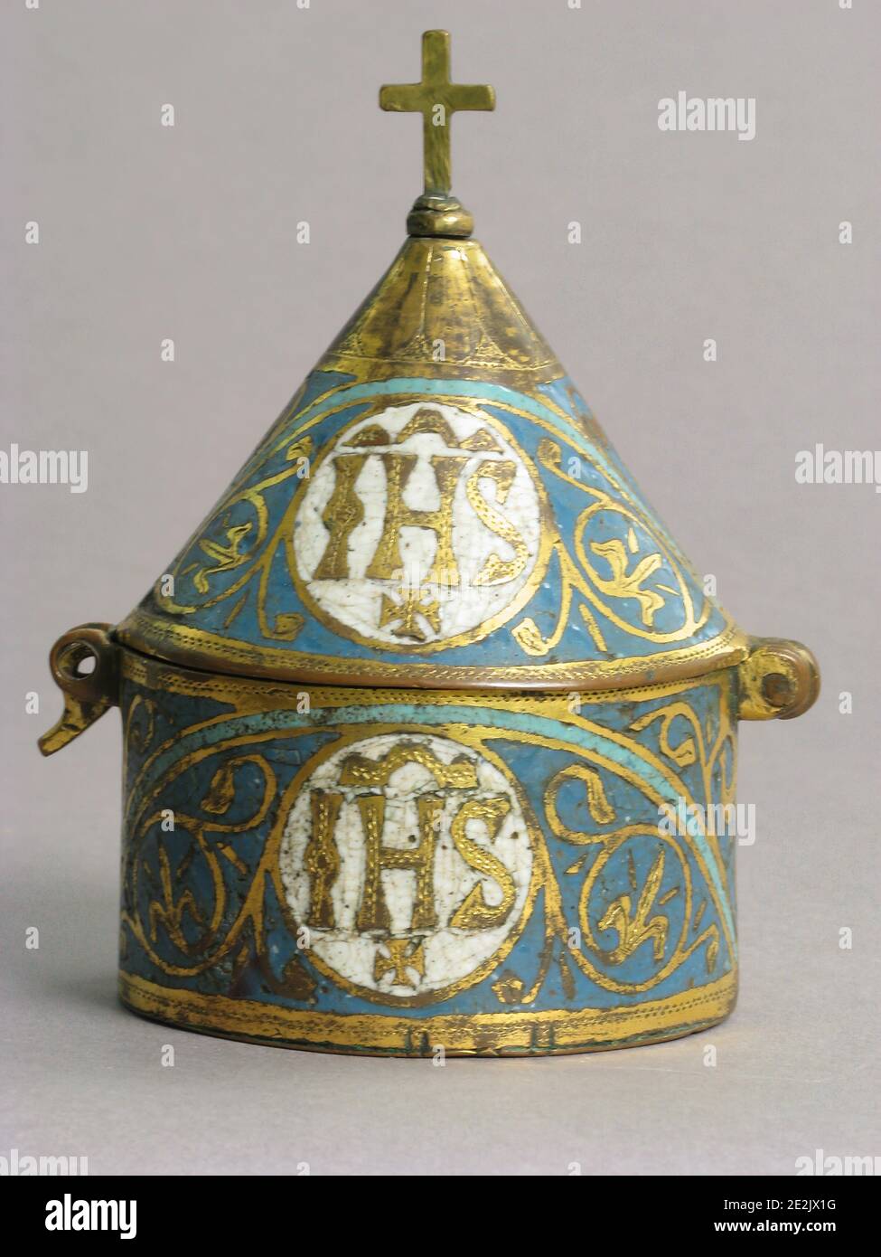 Pyx box hi-res stock photography and images - Alamy