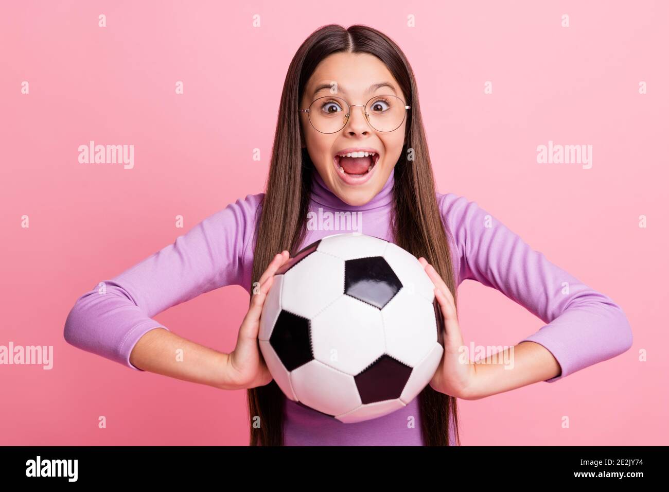 Soccer girl goal catch hi-res stock photography and images - Alamy