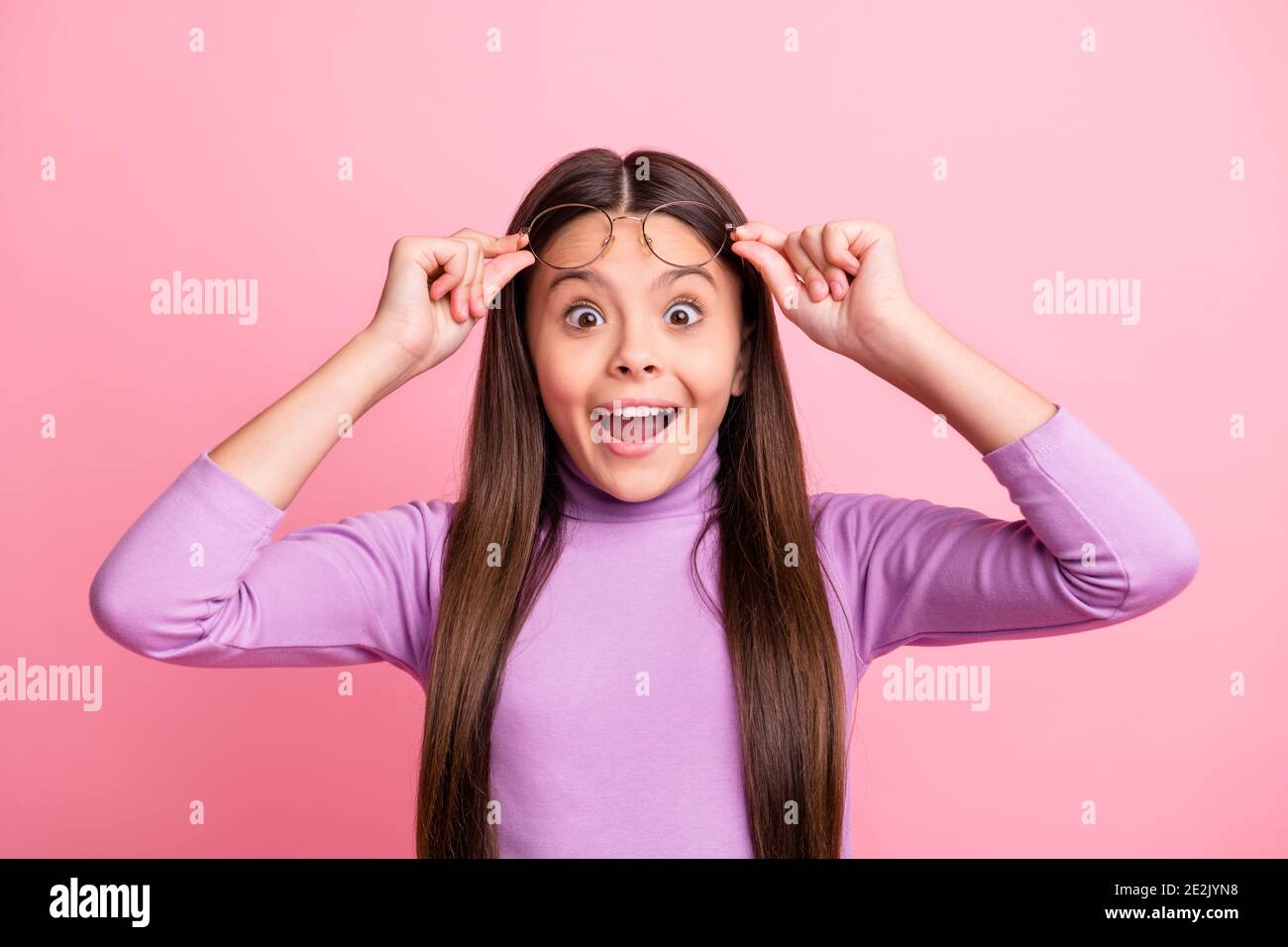Close-up portrait of her she nice attractive pretty amazed glad ...
