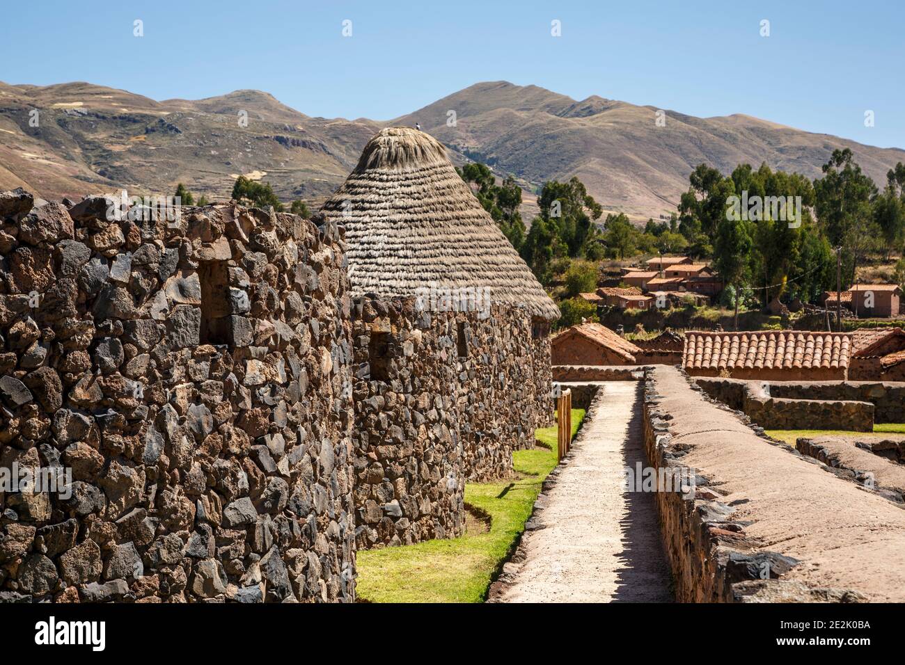 Storage buildings, Inca ruins, Raqchi, Cusco, Peru Stock Photo - Alamy