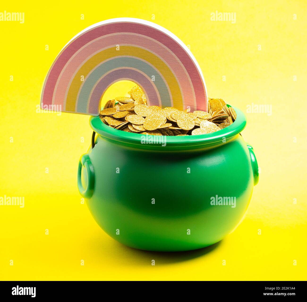 Cauldron coins hi-res stock photography and images - Alamy