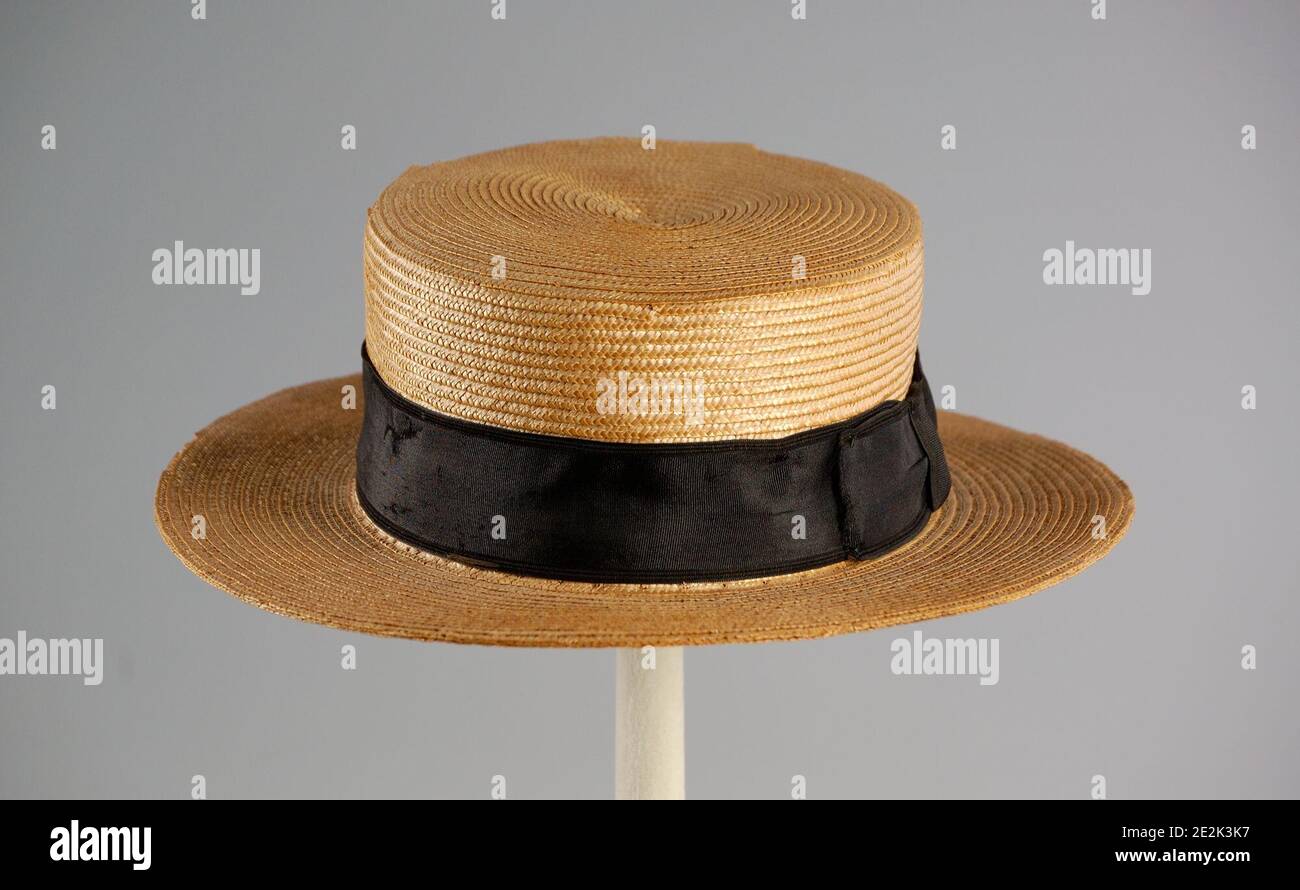 Boater hat victorian hi-res stock photography and images - Alamy