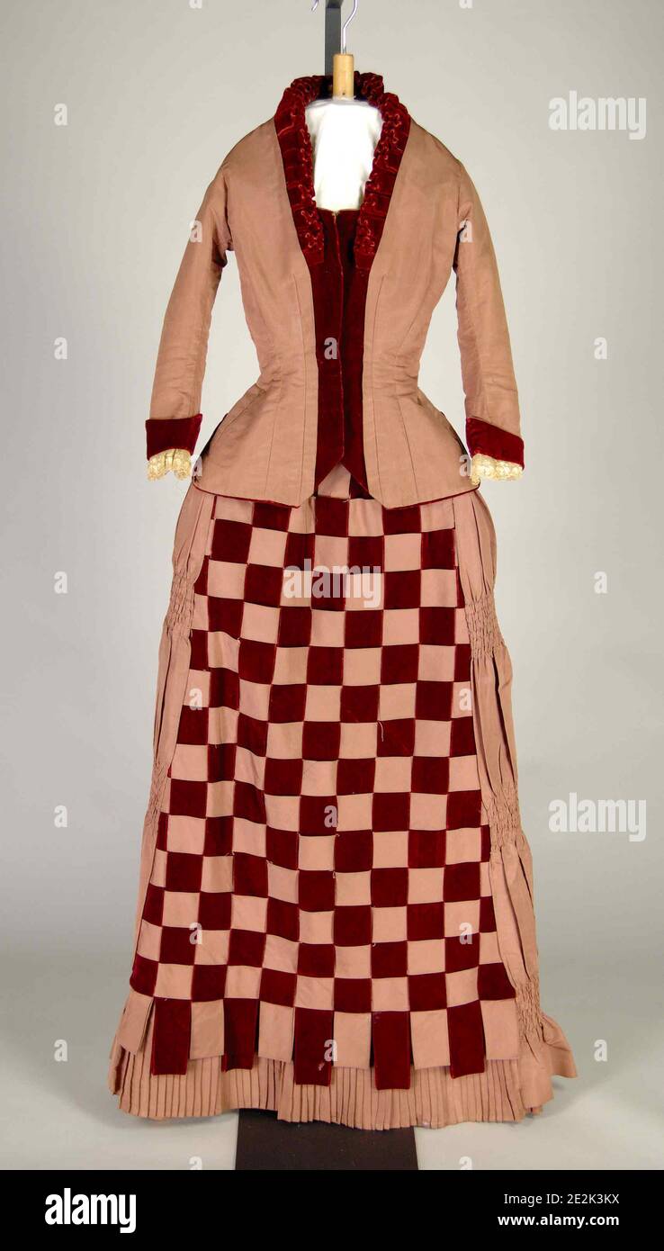 Womens ruffle dress hi-res stock photography and images - Alamy