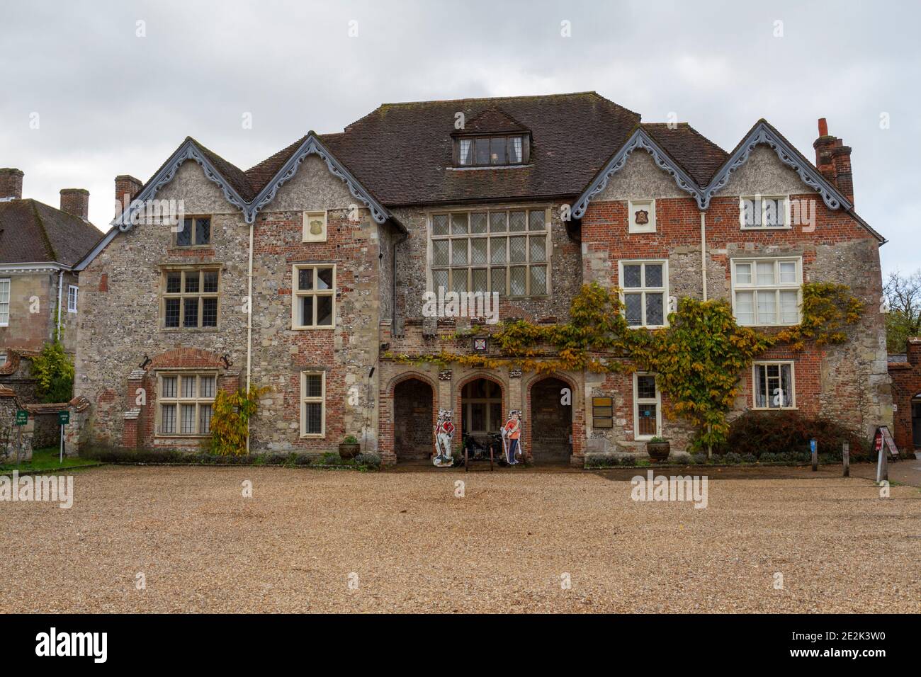 Salisbury close hi-res stock photography and images - Alamy