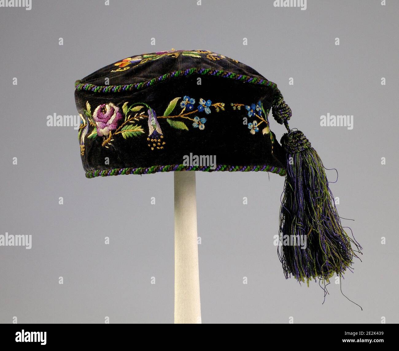 Victorian smoking cap pattern hi-res stock photography and images - Alamy