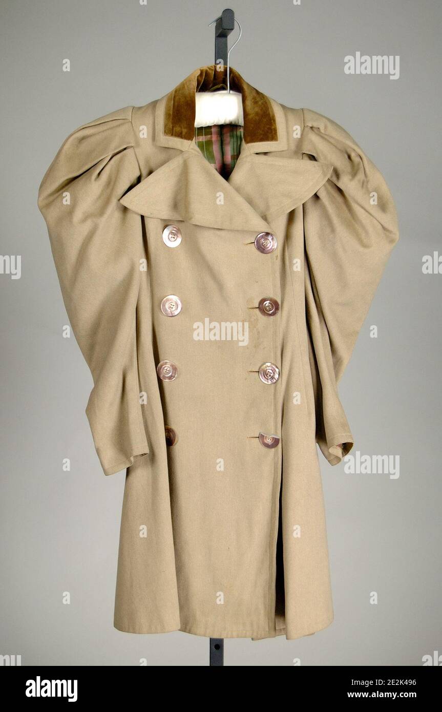 Velvet wool coat hi-res stock photography and images - Alamy