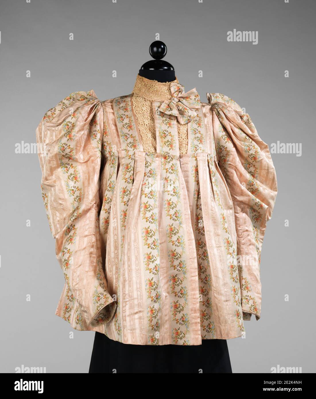 Dressing jacket, American, ca. 1895 Stock Photo - Alamy