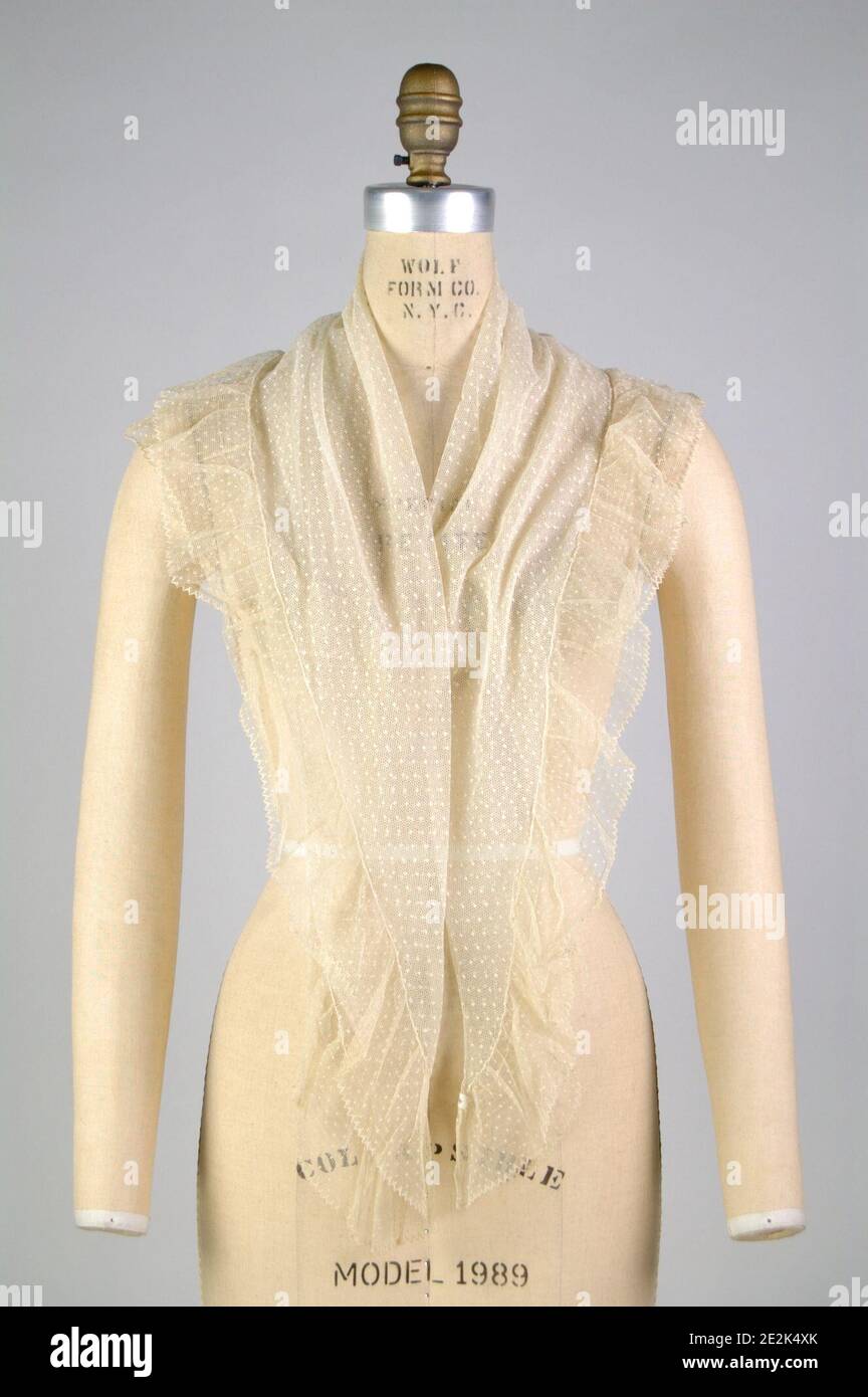 Cotton fichu hi-res stock photography and images - Alamy