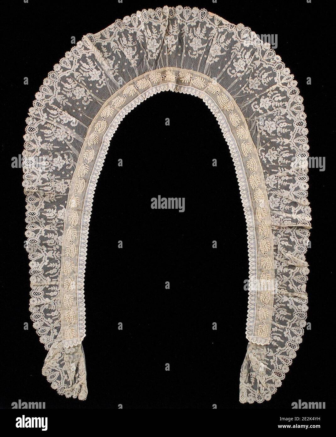 Linen fichu hi-res stock photography and images - Alamy