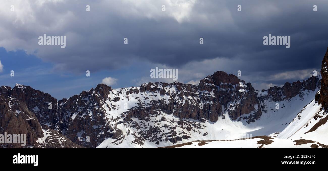 Taurus dark clouds hi-res stock photography and images - Alamy