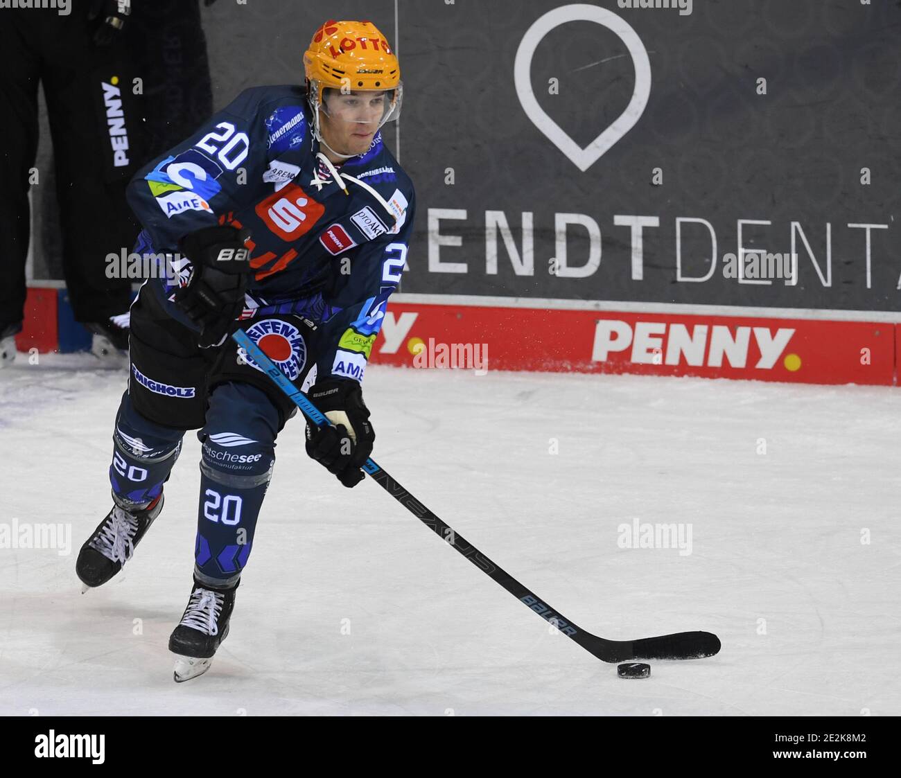 Krefeld pinguins hi-res stock photography and images - Alamy