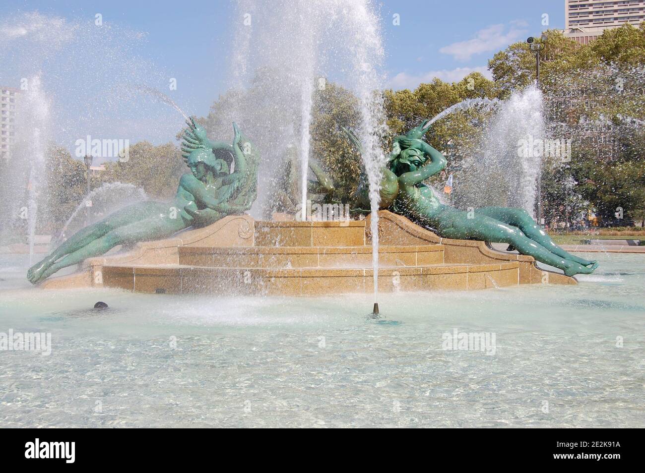 Founding fountain hi-res stock photography and images - Alamy
