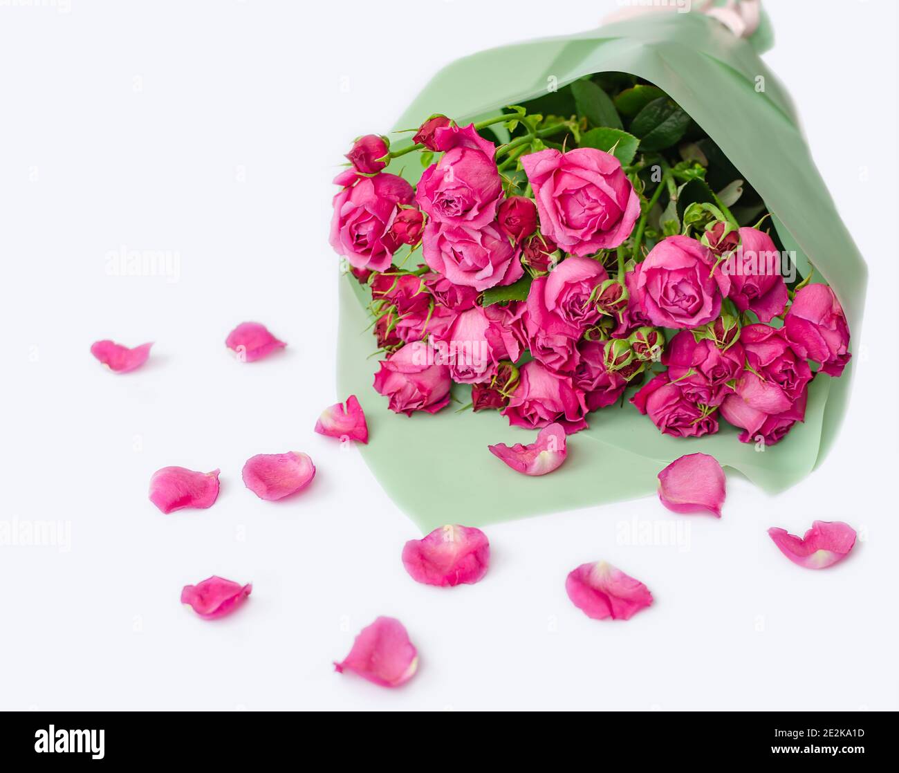 White rose in a bunch of flowers hi-res stock photography and images ...