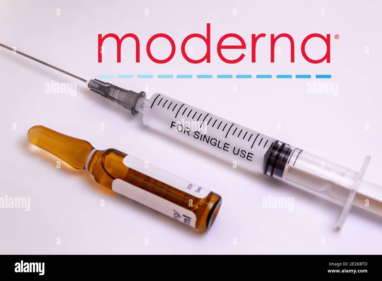 Bucharest, Romania- 9th January 2021 - Moderna syringe and vial Stock ...