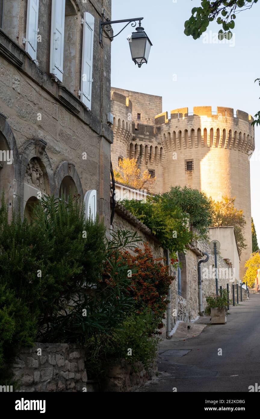 Villeneuve les avignon streets hi-res stock photography and images - Alamy