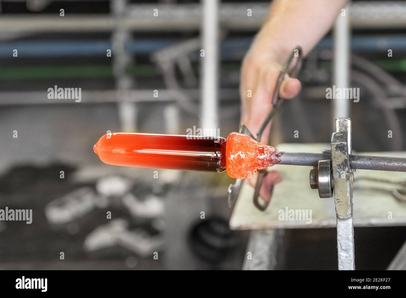 Glass making process hi-res stock photography and images - Alamy
