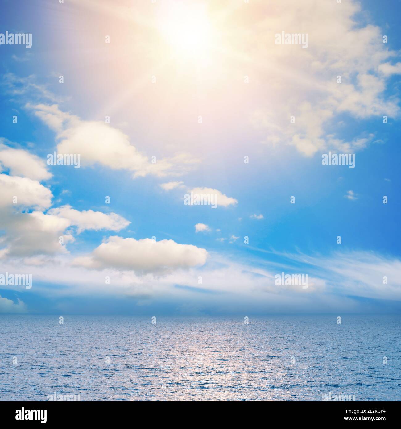 Ocean background bright blue sky hi-res stock photography and images ...