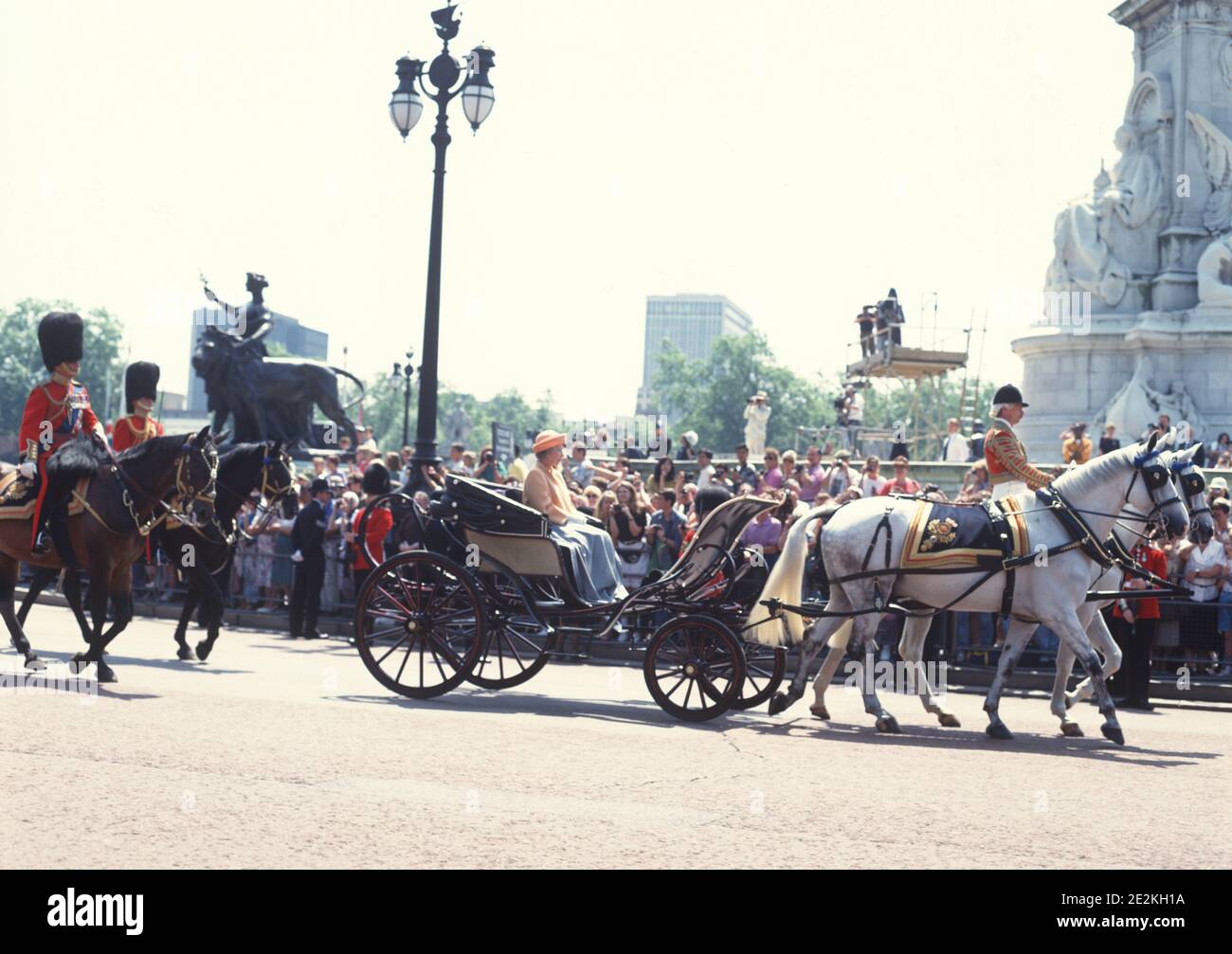 Queens carriage hi-res stock photography and images - Alamy