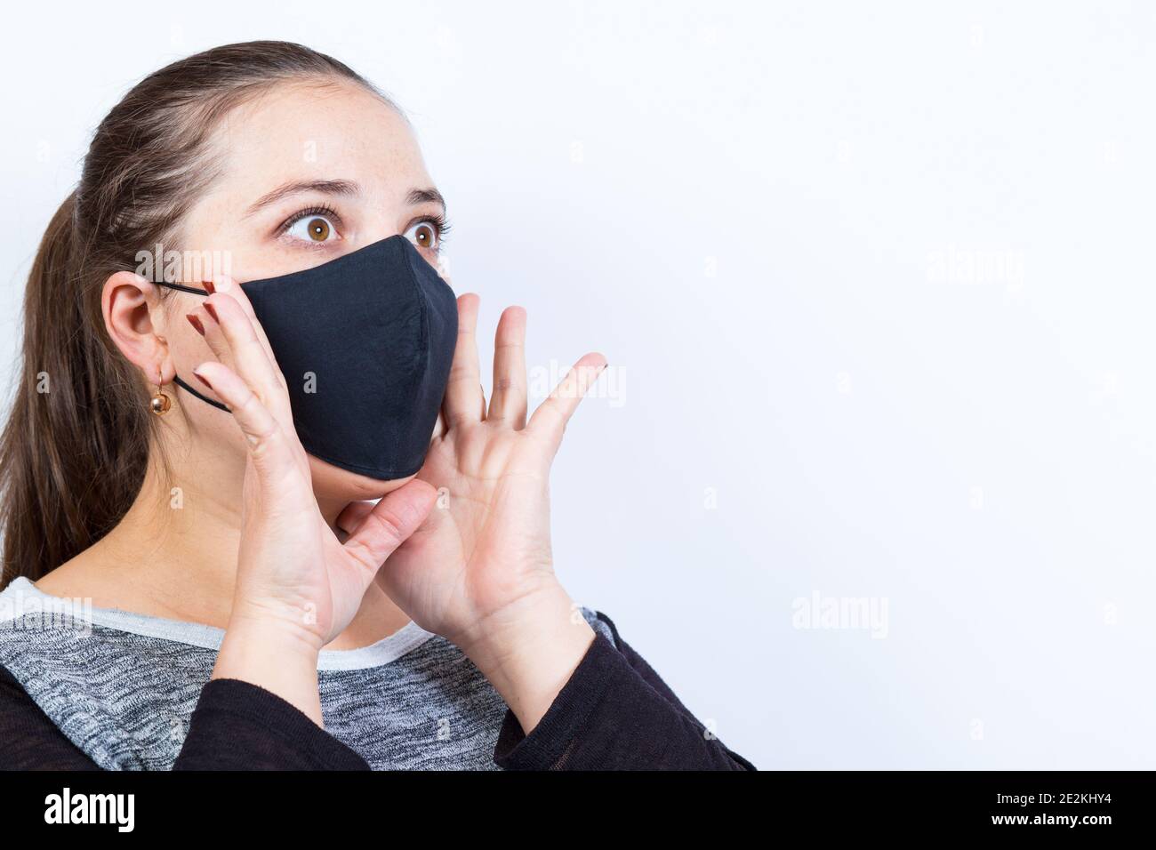 Adult scream mask hi-res stock photography and images - Alamy